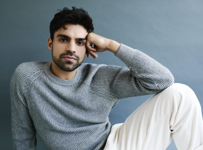 Sean Teale, the "enemy" of Romeo and Juliet - MANINTOWN